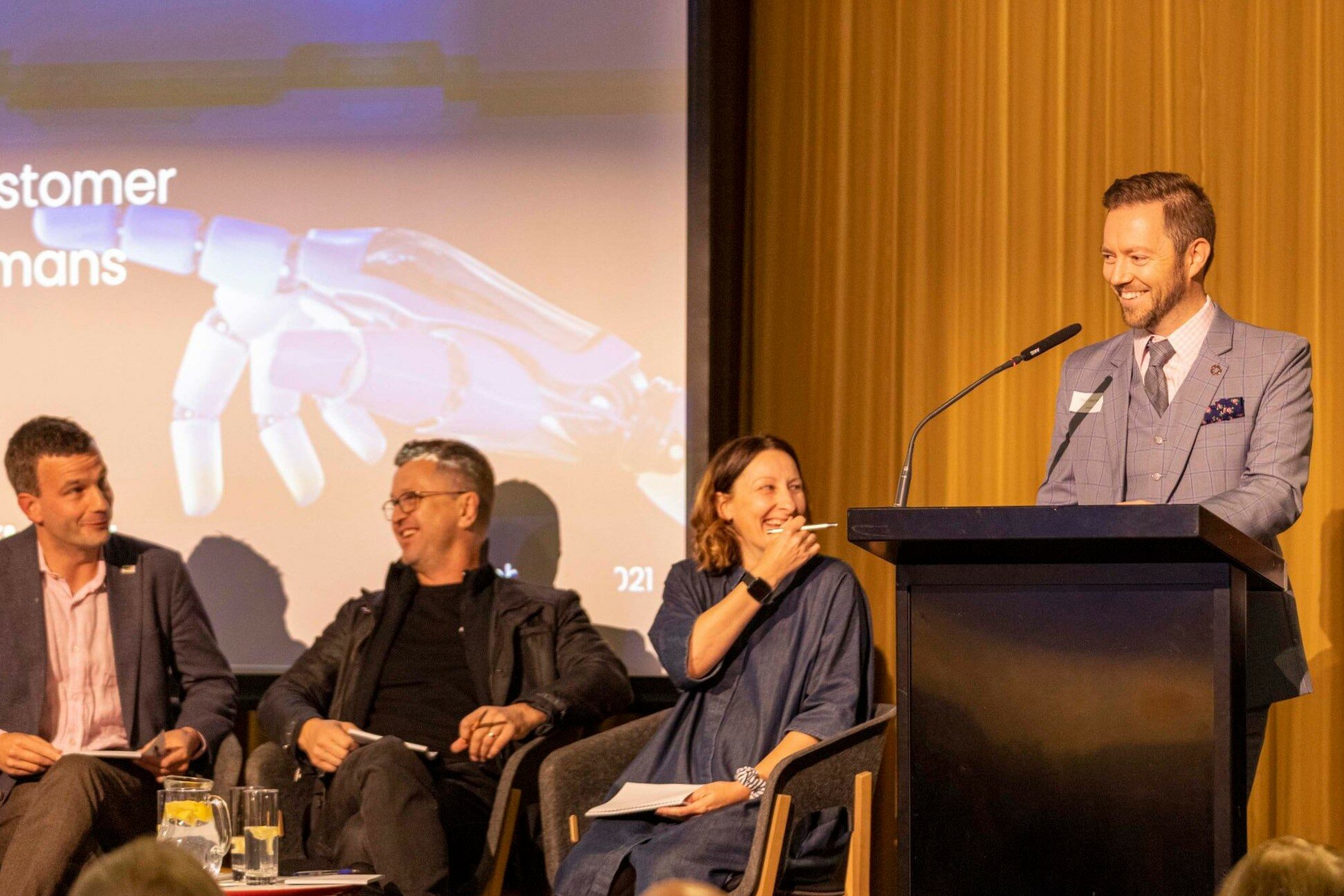 Techweek AI Debate: That AI Delivers Better Customer Experience Than ...